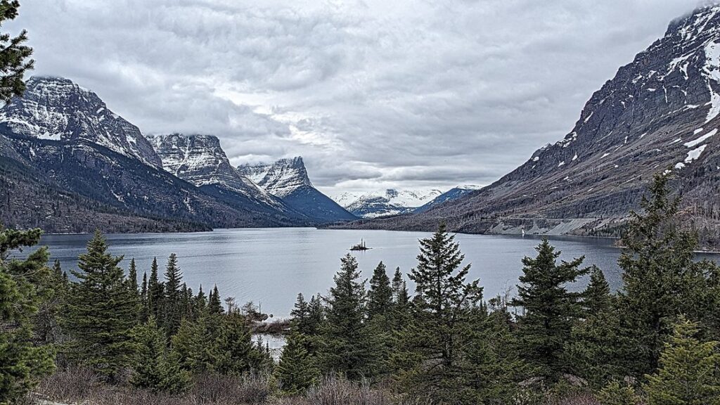 Navigating the US-Canada Border Entry Points from Glacier National Park